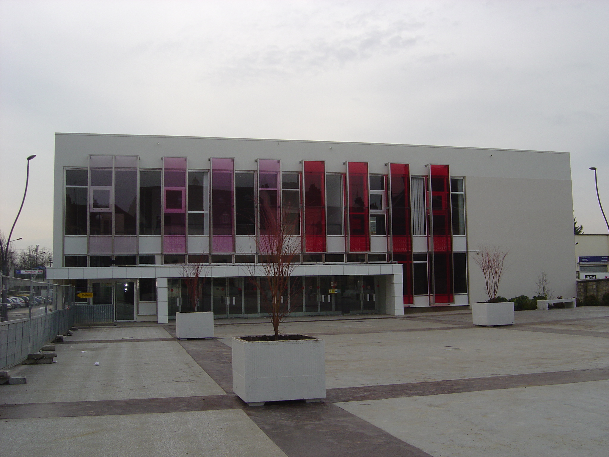 Saint Ouen l’Aumône – Atelier Scénographie Luc Perrier